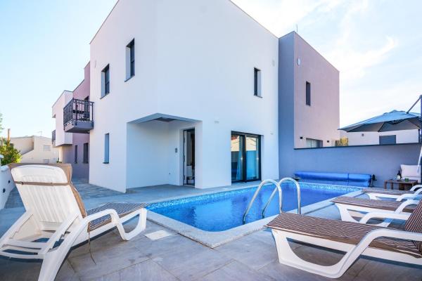 Apartments Spanic Haus Mit Pool - Vir