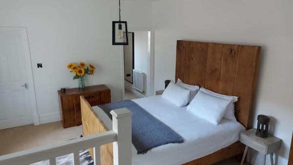 Superking Size City Centre En-suite Room + Parking - Preston