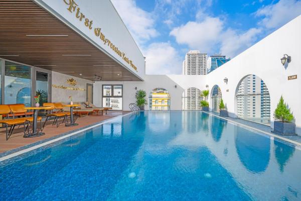 Golden Lotus Hotel Da Nang - Rooftop Bar Sea View - Da Nang