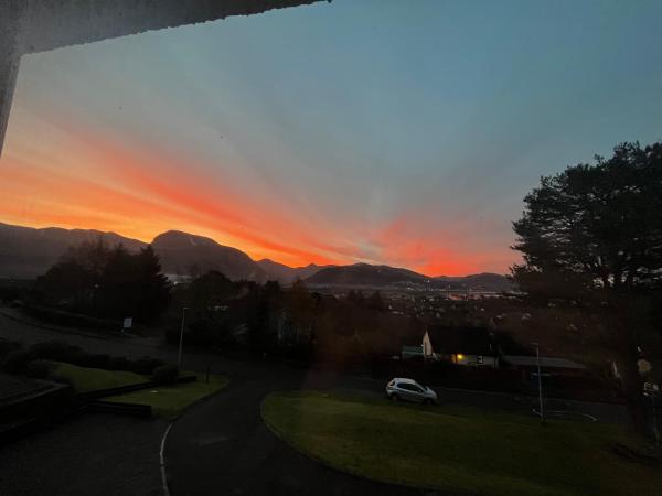 Tramore - Self Contained 1 Bedroom Unit - King Size Bed - Free Private Parking - 3 Miles From Fort William High Street - Fort William