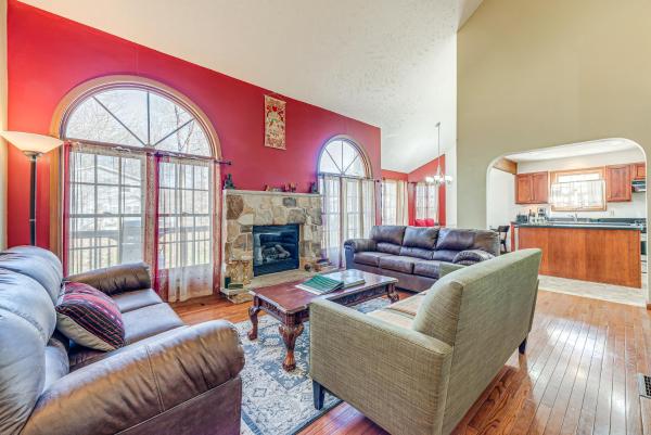 11 Mi To Camelback Resort Tobyhanna Home! - Mount Pocono, PA