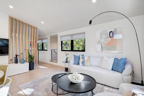 Dazzling Modern Home Close To Downtown Palo Alto And Stanford - Menlo Park, CA