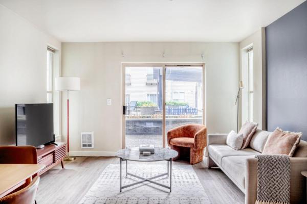 First Hill 2br W Gym Bbq Club Rooftop Sea-697 - Kirkland, WA