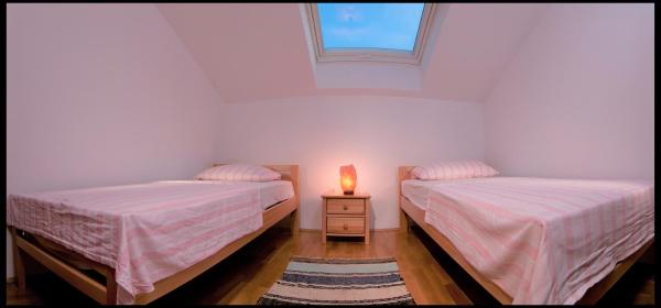 Joseph's Apartments By The Sea - Arbanija