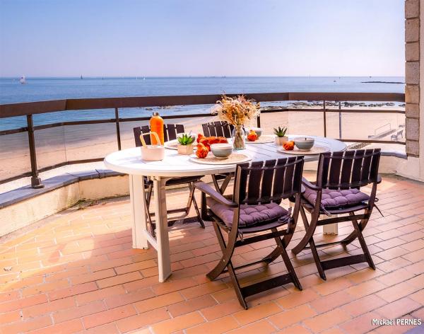 Réf 318 - Larmor-plage Spacieux Type 3 Pleine Vue Mer Avec Terrasse, Ascenseur, Parking - Larmor-Plage