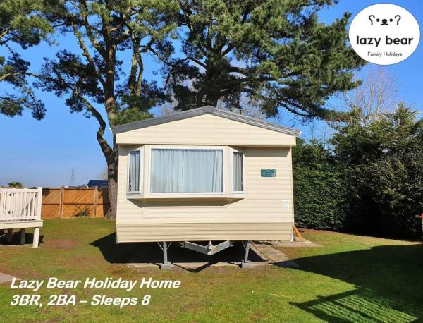 Charming 3-bed Holiday Home In Poole Rockley Park - Dorset