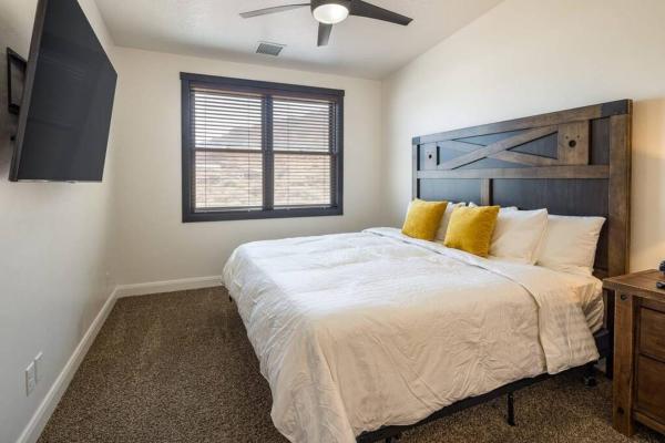 Luxury Downtown Rental - La Dolce Vita Villas #2 - Moab, UT