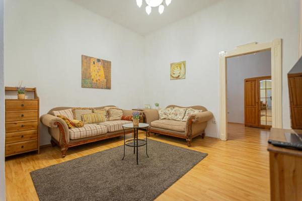 Jackquaters Silver - Budapeste