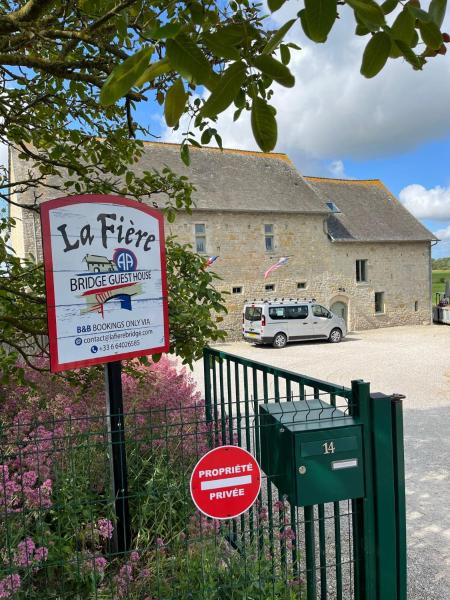 La Fiere Bridge Guest House - Cotentin