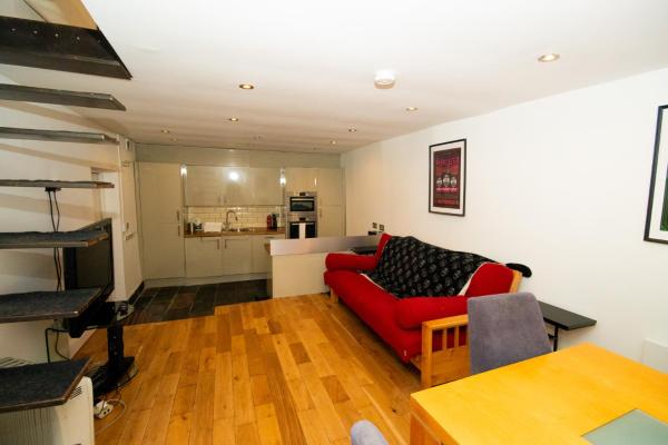 Modern 1-bed House In Bristol For 4 People - Bristol