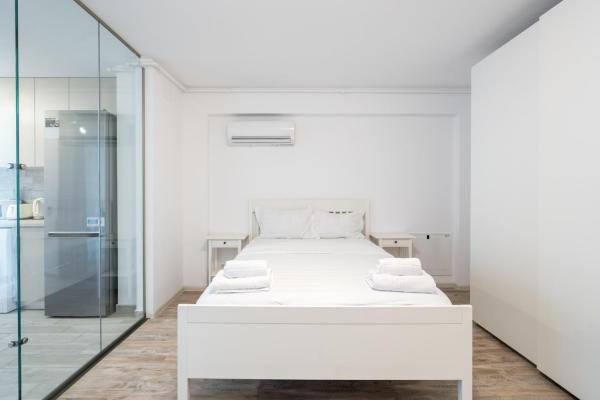 Kondo 9 - Stylish Studio In Roka Residence - Bucharest