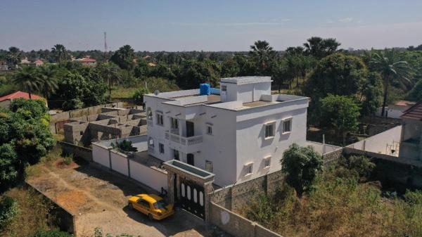 Jobz Luxury Rental - White Villa - Gambia