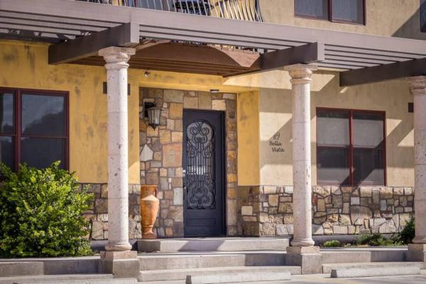 Luxury Downtown Rental (Hot Tub/pet Friendly) - La Dolce Vita Villas #9 - Moab, UT