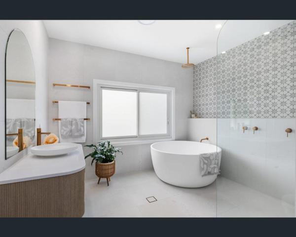 Ocean Lake Oasis - Terrigal