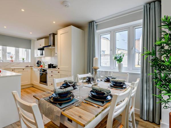 3 Bed In Lulworth Cove 91200 - Lulworth Cove