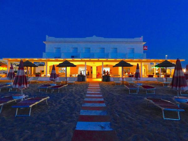 Albergo Diomedee Rooms On The Beach - Rodi Garganico
