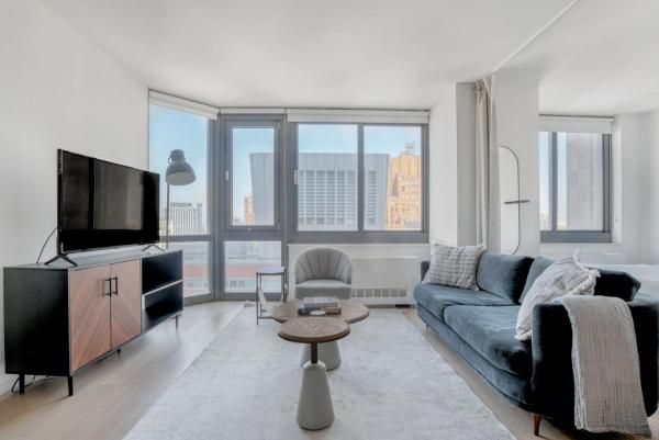 Tribeca Studio W Tons Of Light Gym Pool Nyc-118 - New York