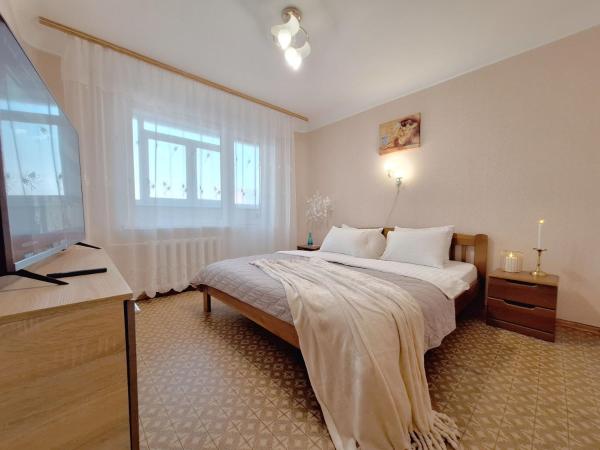 4 ліжка з балконом Документи для відряджень Мережа Alex Apartments Безконтатне заселення 24-7 - Полтавская область