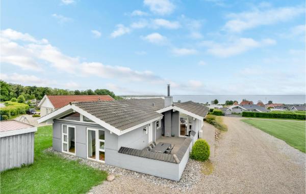 Amazing Home In Sjølund With Kitchen - Kolding