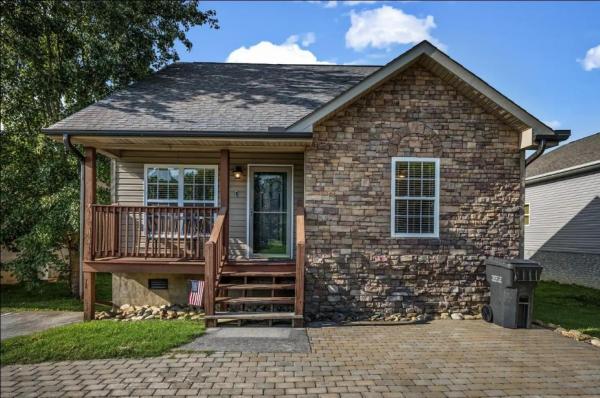 Creekside Cottage*hot Tub*entire Home-pigeon Forge - Townsend, TN