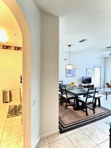 Amazing Resort 2 Bed Condo Close To Disney Condo - 셀레브레이션