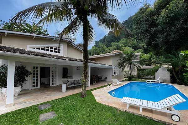 Casa Com Piscina Privativa A 100m Da Praia De Paúba - São Sebastião