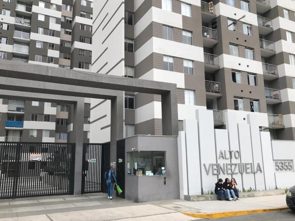 Moderno Apartamento En Condominio Alto Venezuela - Lima