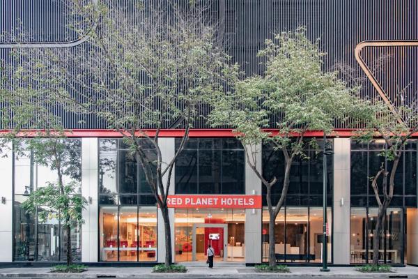 Red Planet Bgc The Fort - Pasig