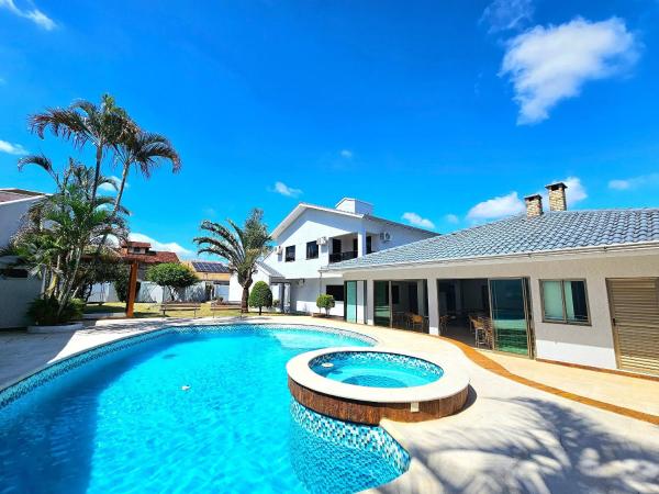 Casa 6 Quartos Padrão Top Area Nobre Prox Atrativo - Foz do Iguaçu