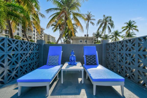 Sunshine Shores Boutique Apartments - Palm Beach, FL