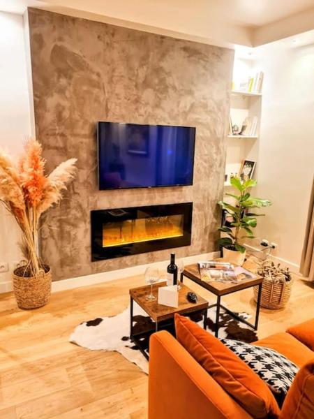 Paris Center - Beautiful & Cosy Flat - ibis Paris Avenue de la Republique