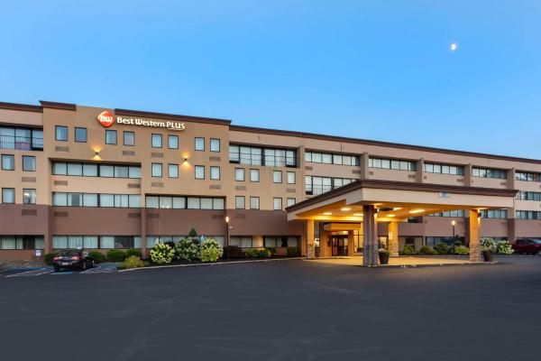Best Western Plus Reading Inn & Suites - Morgantown, PA