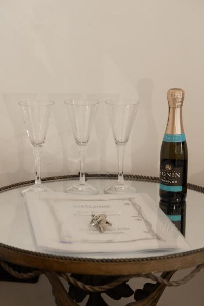 Martina A Piazza Del Popolo - Rome