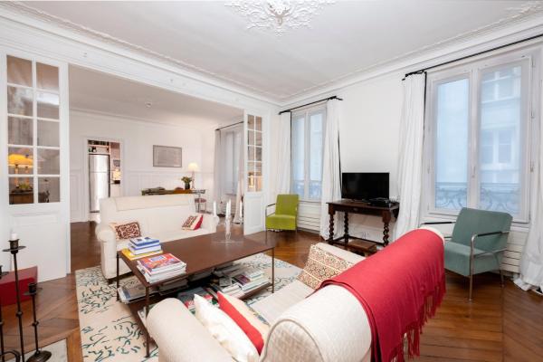 Veeve - Mindful Enlightenment - Eiffel Tower - Paris