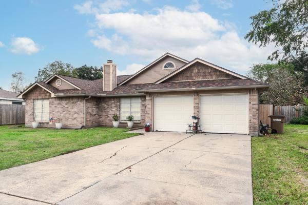 Cozy 3br Home Escape, Modern & Serene - League City, TX