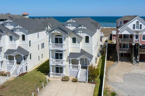Imperial Palace 12 Bedroom Oceanfront Home - Kill Devil Hills, NC