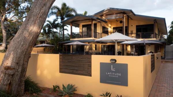 Latitude 17 - Suite 1 - Mission Beach