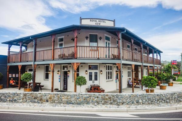 Royal Hotel Kew - Bonny Hills