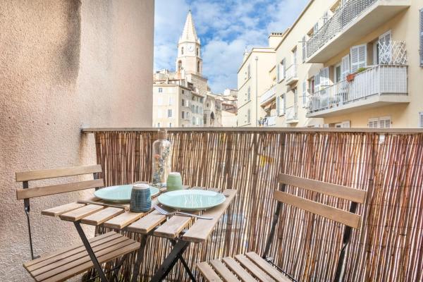 Chez Delphine - Studio Tout Confort Avec Terasse Sur Le Vieux Port Centre Ville - Proche Du Panier - Marignane