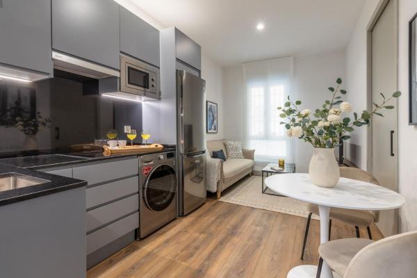 2 Single Beds In Chamberi - Nuevos Ministerios station - Madrid