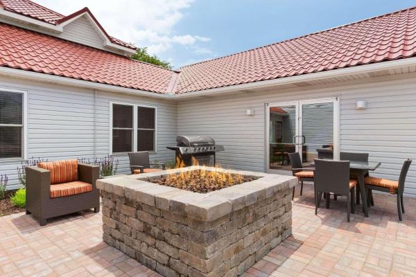 Country Inn & Suites By Radisson, Holland, Mi