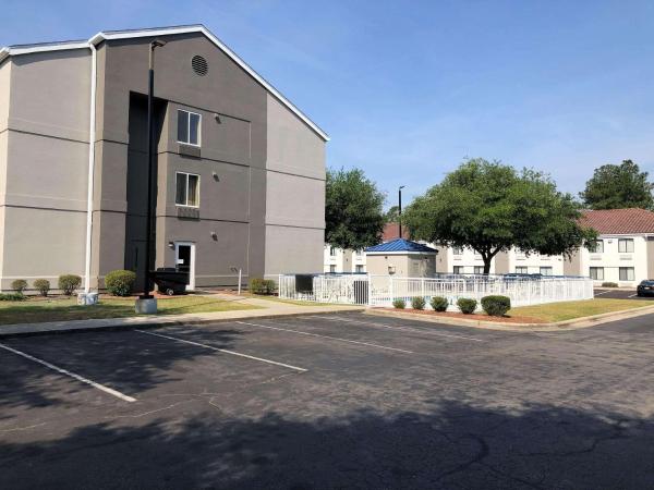 Country Inn & Suites By Radisson, Fayetteville I-95, Nc - Blue Ridge Mountains
