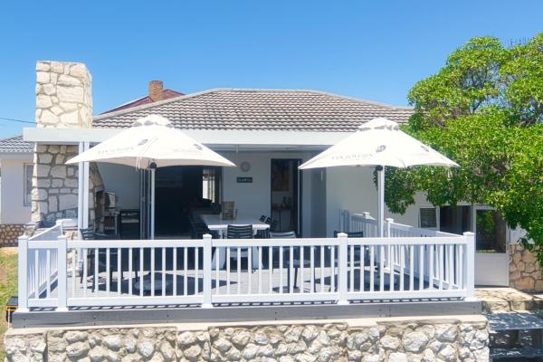 32 Blouvin Street - Struisbaai