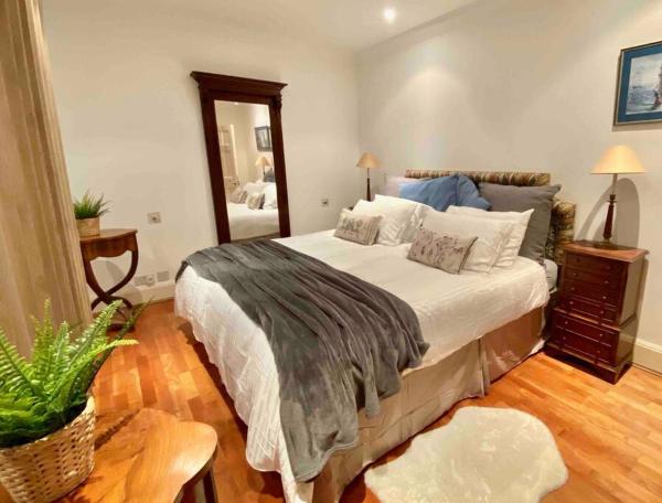 Spacious Flat In The Most Desirable Area Of London - アールズ・コート