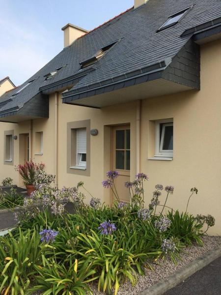 485 - Charmante Maison à Environ 500 Mètres De La Très Belle Plage De Caroual - Erquy