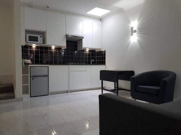 Contemporary Ground Flr Maisonette- Entire Place - Watford