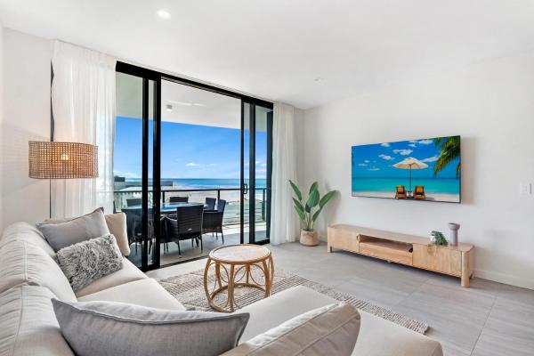 2br Luxury Central Palm Beach Apartment (Best Location!) - Coolangatta