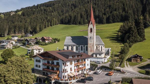 Hotel Kirchenwirt - Sexten