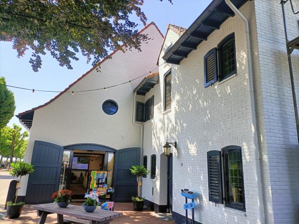 Tidy Chalet With Dishwasher, 9 Km From Maastricht - Maasmechelen