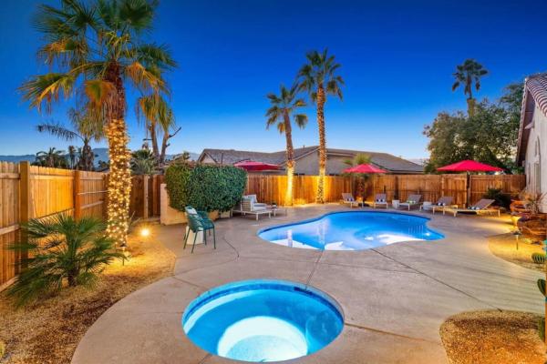 Palm Tree Inn Home With Gated Pool Perfect For Families - La Quinta, CA